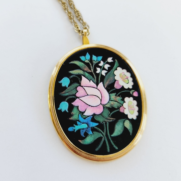 Avon | Jewelry | Vintage Avon Pendant With Floral Design | Poshmark